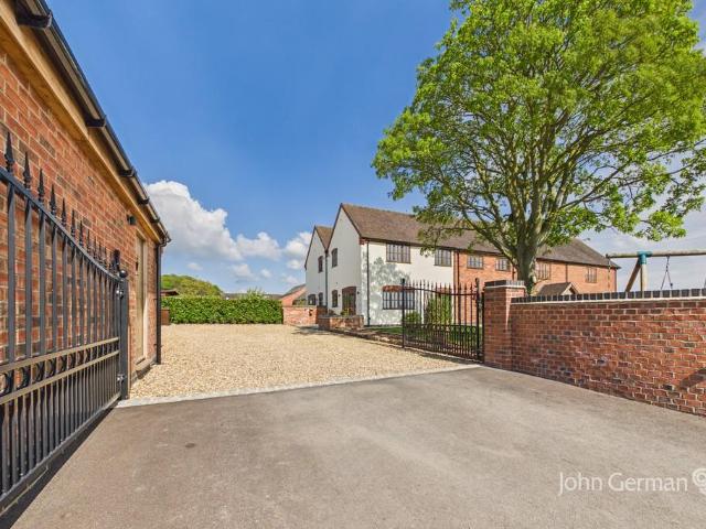 4 bedroom property for sale