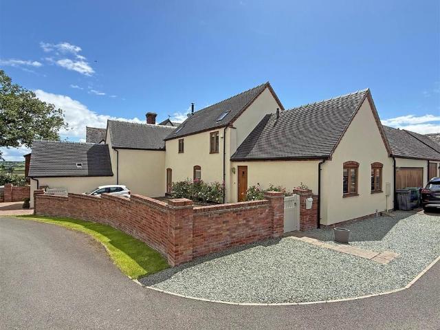 4 bedroom property for sale