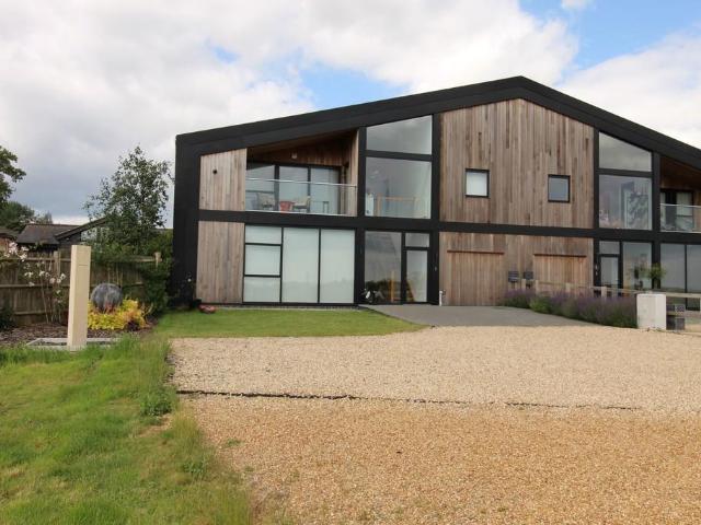 4 bedroom property for sale