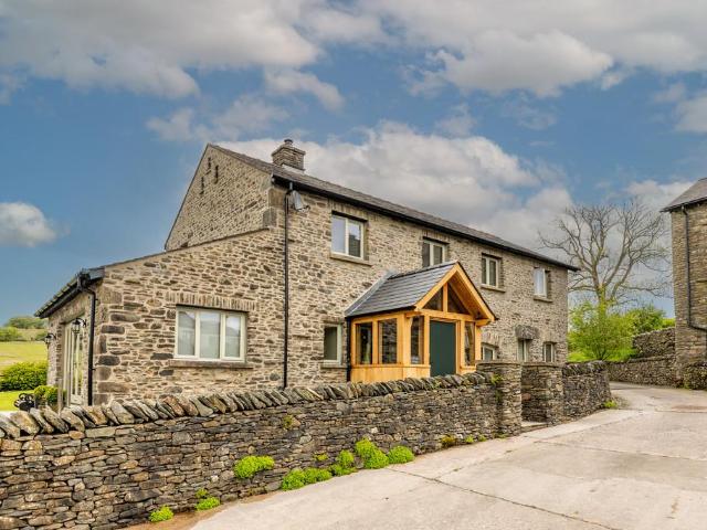 4 bedroom property for sale