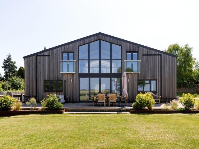 4 bedroom property for sale