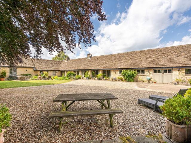 4 bedroom property for sale