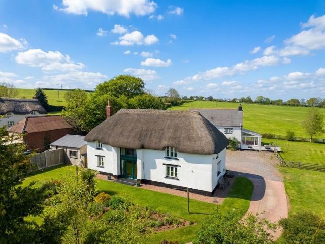 4 bedroom property for sale