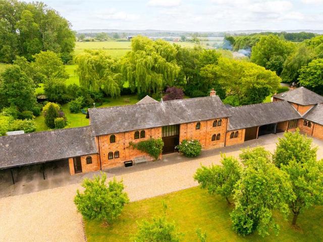 4 bedroom property for sale