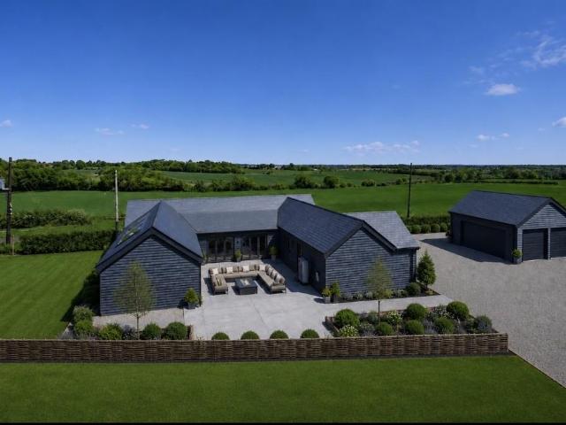 4 bedroom property for sale