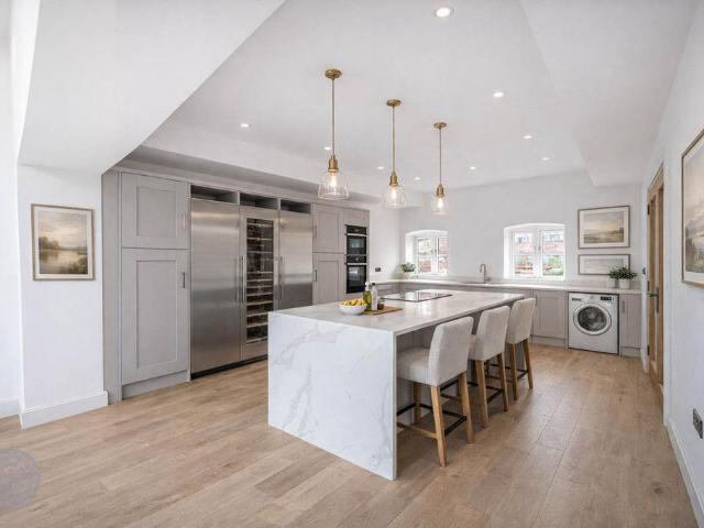 4 bedroom property for sale