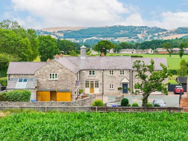 4 bedroom property for sale