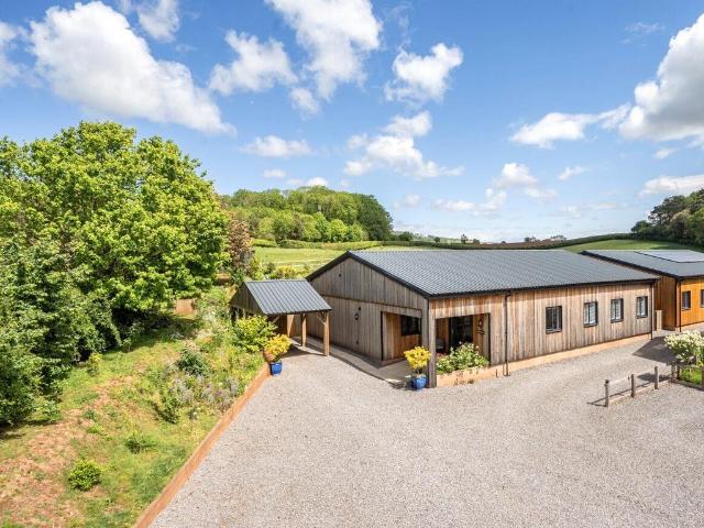4 bedroom property for sale