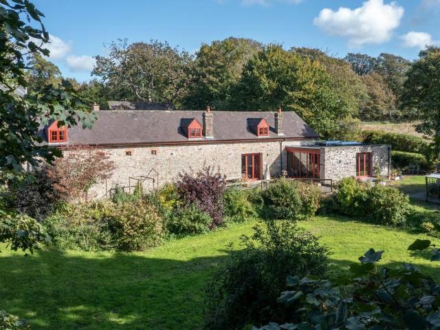 4 bedroom property for sale