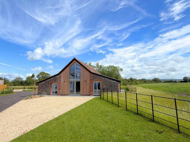 4 bedroom property for sale