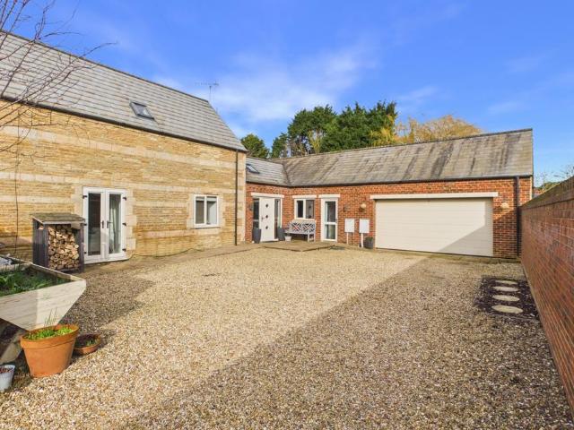 4 bedroom property for sale