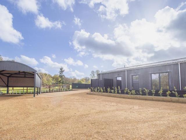 4 bedroom property for sale