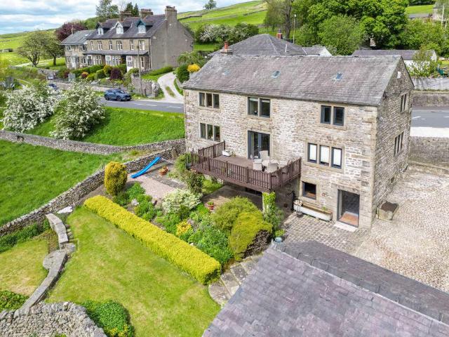 4 bedroom property for sale