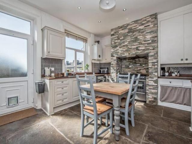4 bedroom property for sale in Aire Street, Thackley, Bradford, BD10