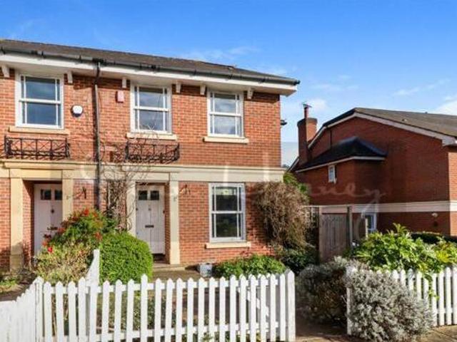 4 Bedroom Property For Sale In Hadley Highstone