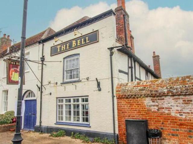 4 Bedroom Property For Sale In Odiham, Hook