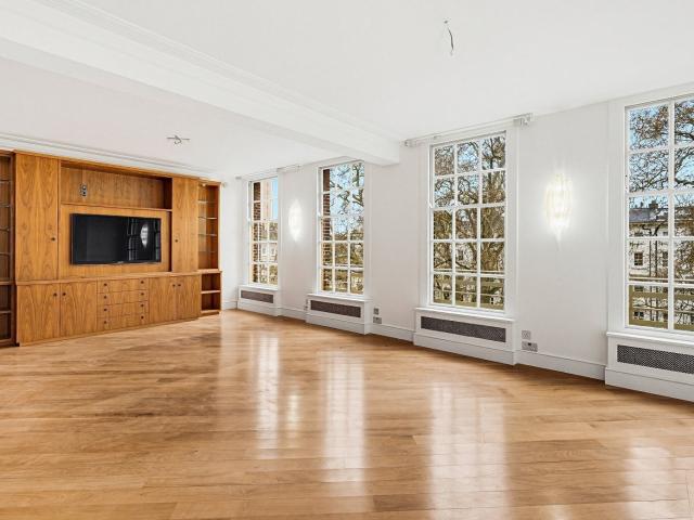 4 bedroom property in 20 Lowndes Square, Knightsbridge, Belgravia, London, SW1X £16,467 pcm | Chestertons