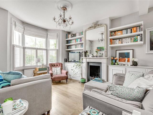 4 bedroom property in Abercrombie Street, London, SW11 £5,000 pcm | Chestertons