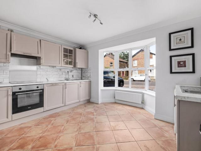 4 bedroom property in Aylesbury Road, Bromley, BR2 £2,750 pcm | Chestertons