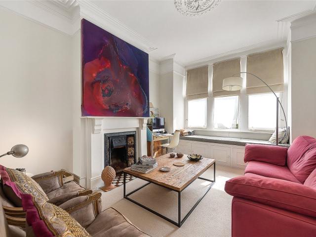 4 bedroom property in Fontarabia Road, London, SW11 £4,900 pcm | Chestertons