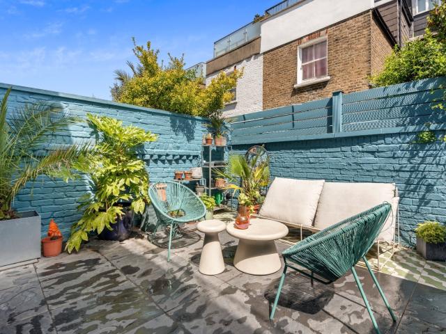 4 bedroom property in Fabian Road, Fulham, London, SW6 £7,000 pcm | Chestertons