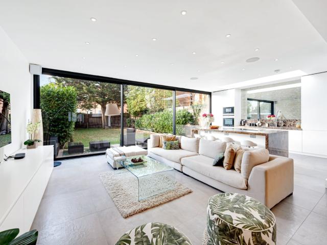 4 bedroom property in Friars Place Lane, London, W3 £6,500 pcm | Chestertons