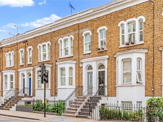 4 bedroom property in New Kings Road, London, SW6 £6,500 pcm | Chestertons