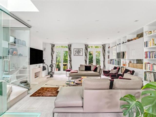 4 bedroom property in Stanhope Gardens, South Kensington, London, SW7 £12,500 pcm | Chestertons