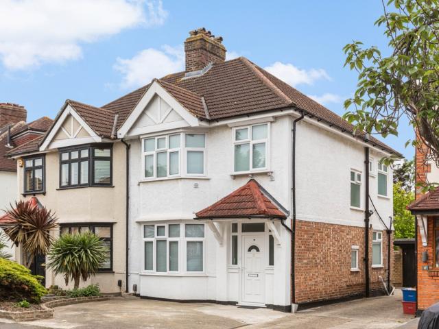 4 bedroom property in Sutton Hall Road, Hounslow, TW5 £2,500 pcm | Chestertons