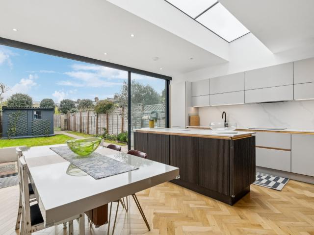 4 bedroom property in Pangbourne Avenue, London, W10 £10,000 pcm | Chestertons