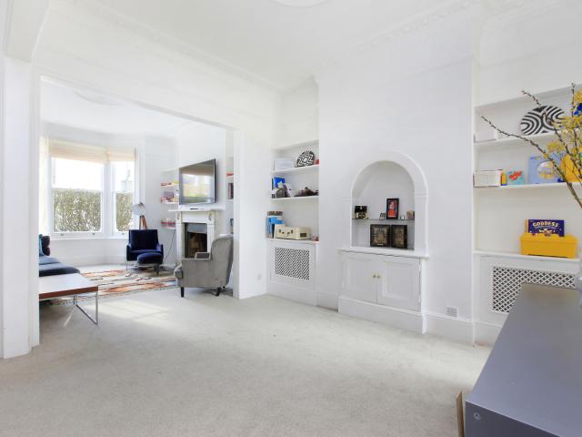 4 bedroom property in Roseneath Road, Battersea, London, SW11 £5,100 pcm | Chestertons