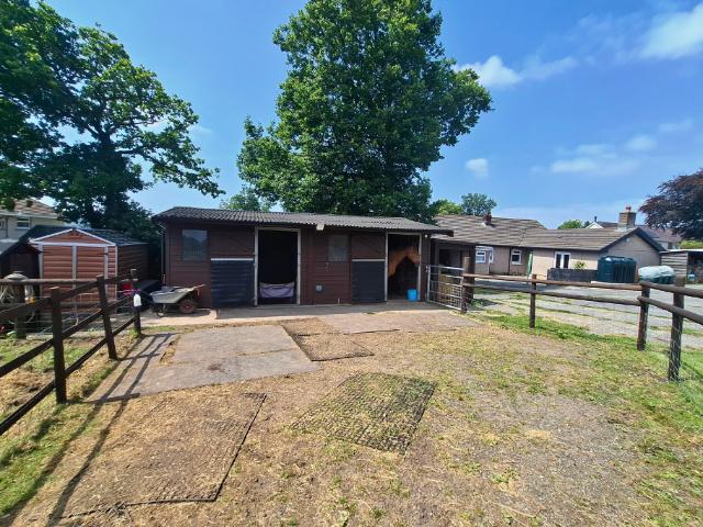 4 bedroom property with land for sale