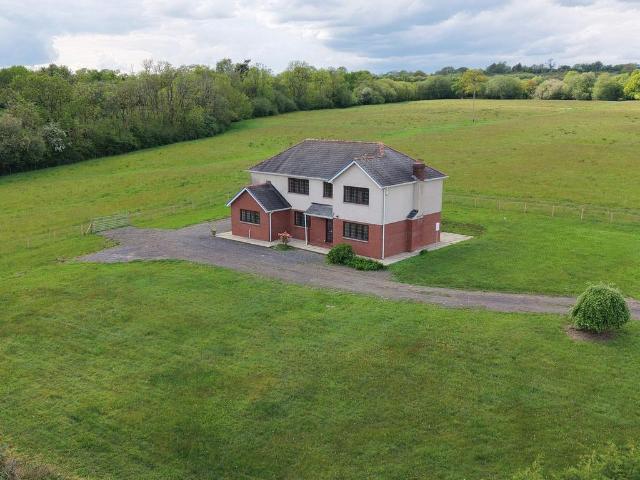 4 bedroom property with land for sale
