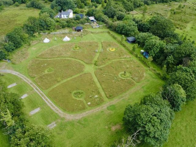 4 bedroom property with land for sale
