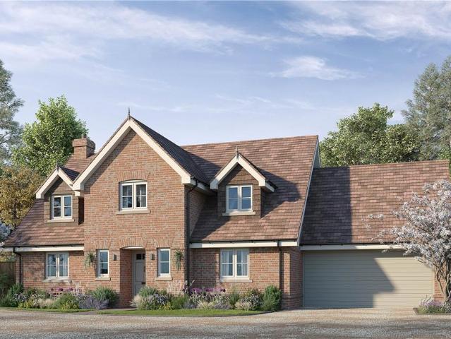 4 bedroom property with land for sale