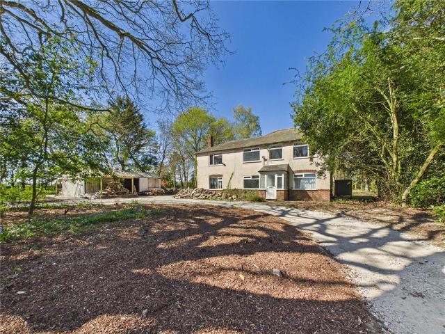 4 bedroom property with land for sale