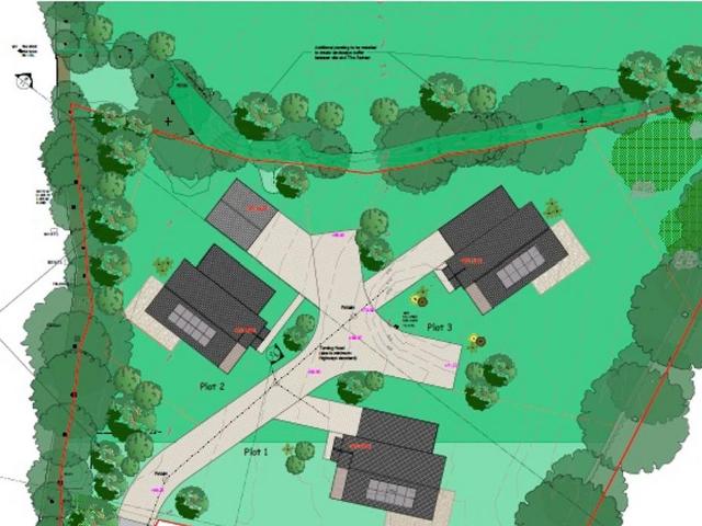 4 bedroom property with land for sale