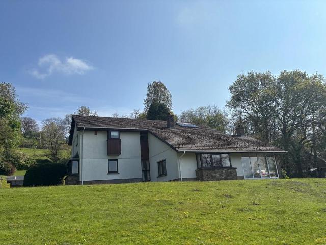 4 bedroom property with land for sale