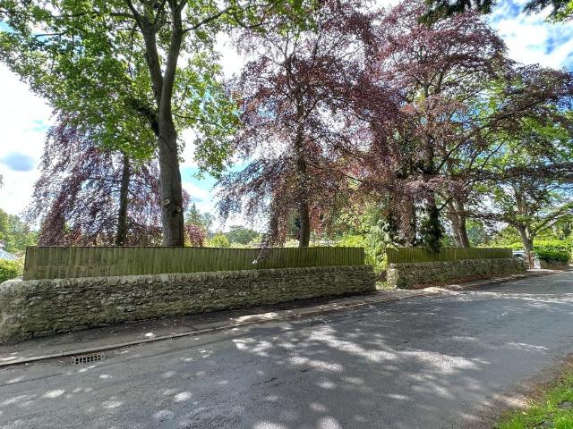 4 bedroom property with land for sale