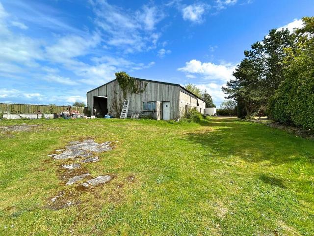 4 bedroom property with land for sale