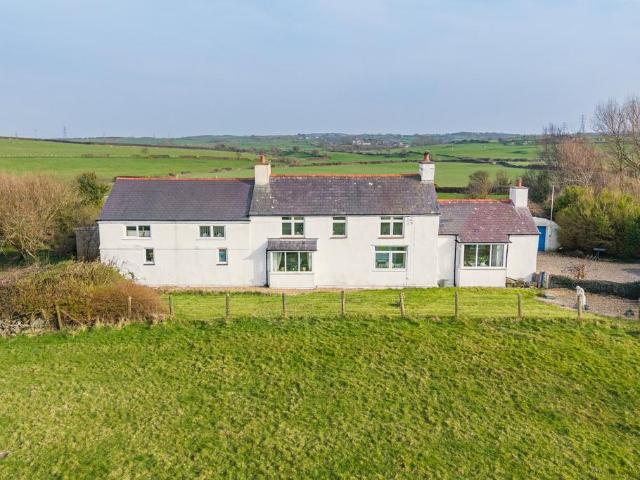 4 bedroom property with land for sale