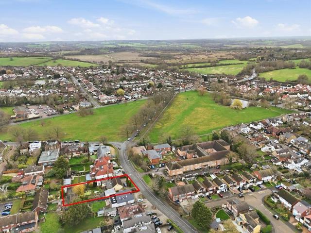 4 bedroom property with land for sale
