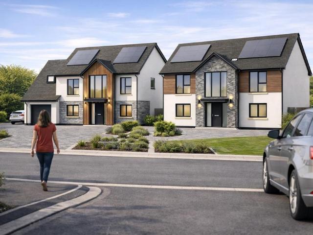 4 bedroom property with land for sale