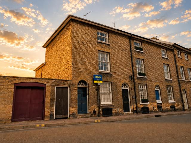 4 bedroom property to let in Brentgoval, Bury St Edmunds, IP33 1EB £2,250 pcm