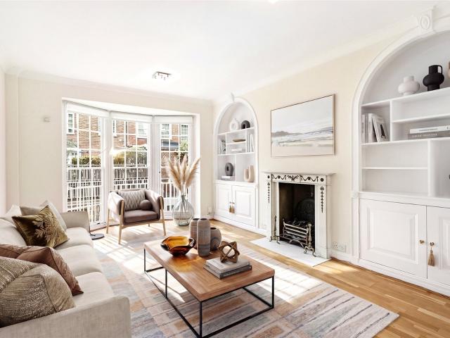 4 bedroom property to let in Dovehouse Street, London, SW3 £10,000 pcm