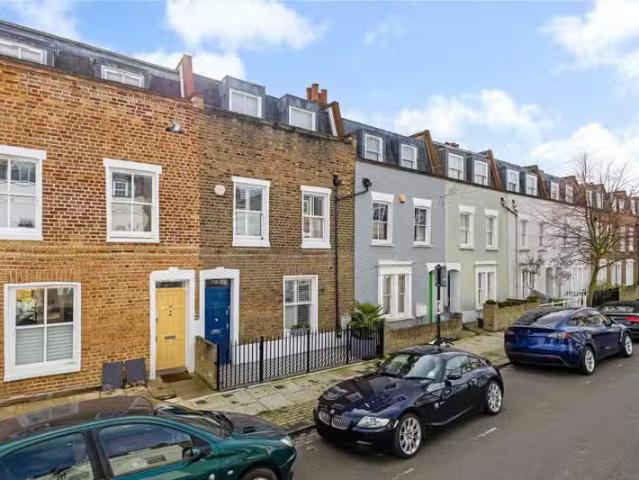 4 bedroom property to let in Knowsley Road, London, SW11 £5.