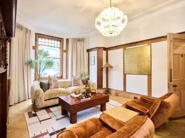 4 bedroom property to let in Rosebery Road, London, N10 £8,5.