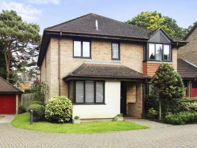 4 bedroom property to let in Sorbie Close, Weybridge, KT13 £.