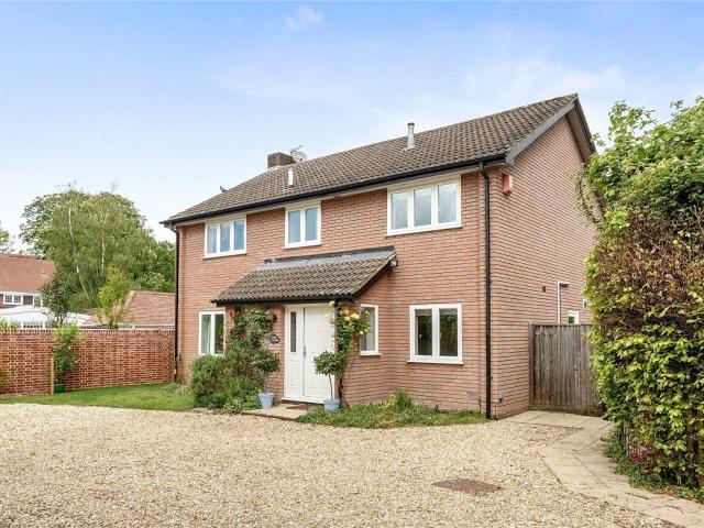 4 bedroom property to let in The Paddock, Brockenhurst, SO42 £4,000 pcm