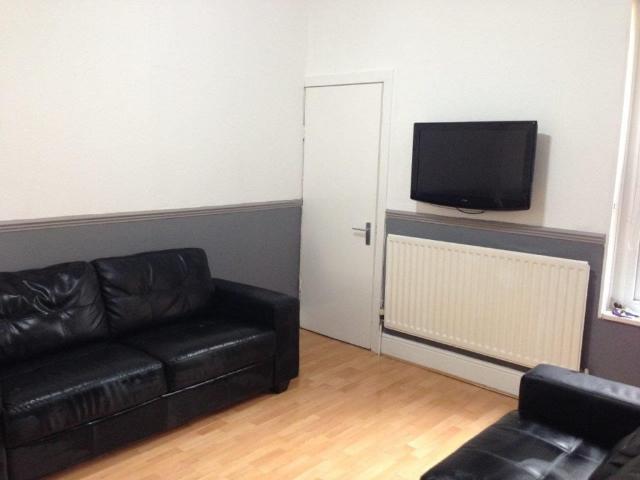 4 bedroom property to let in 262 HUBERT ROAD £360 pw